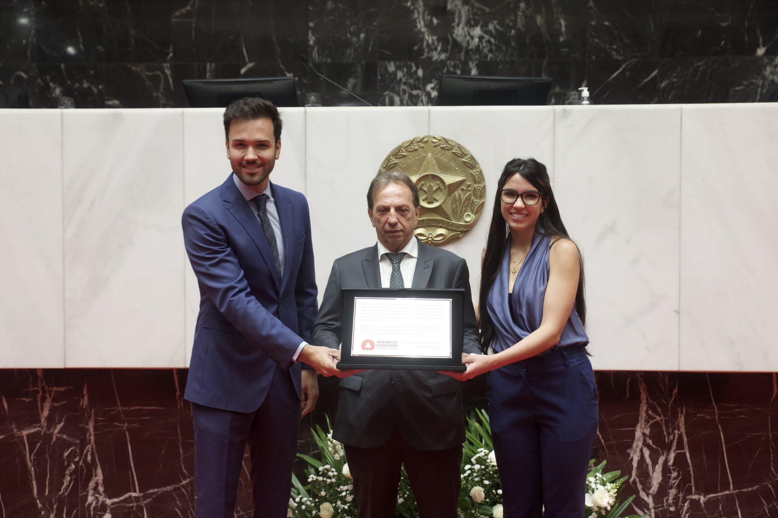 Deputada Maria Clara Marra homenageia Sindicato das Empresas de ...