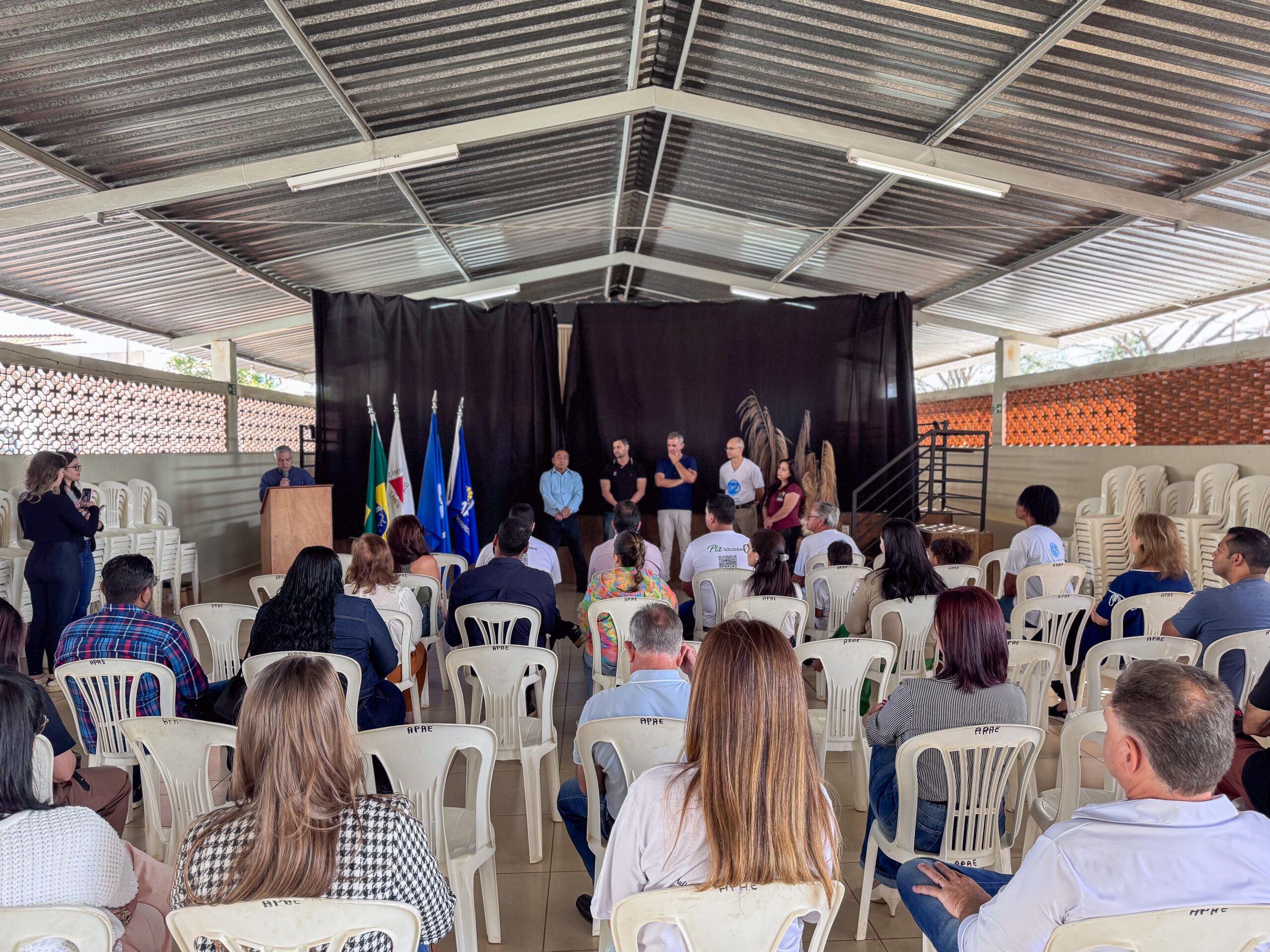 Sala multissensorial da APAE de São Gotardo é inaugurada